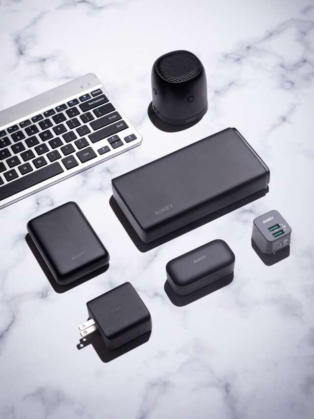 4 Of The Best 100Wh Power Banks For Air Travel
